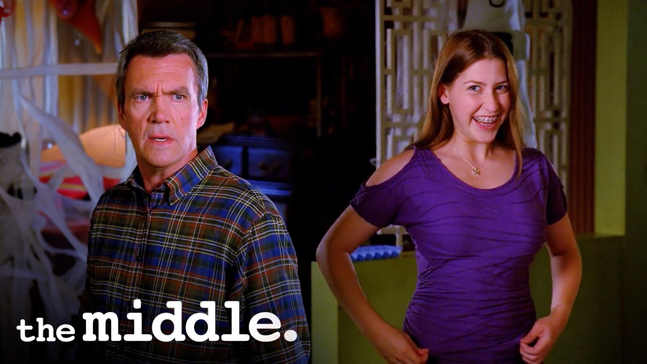 Sue's Growing Up Too Fast | The Middle - YouTube