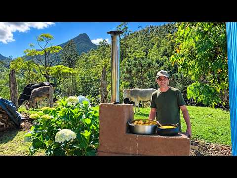 ALMOÇO NO SÍTIO: GALINHA CAIPIRA E POLENTA FEITA COM O MILHO SECO DA ROÇA. LIFESTYLE RURAL