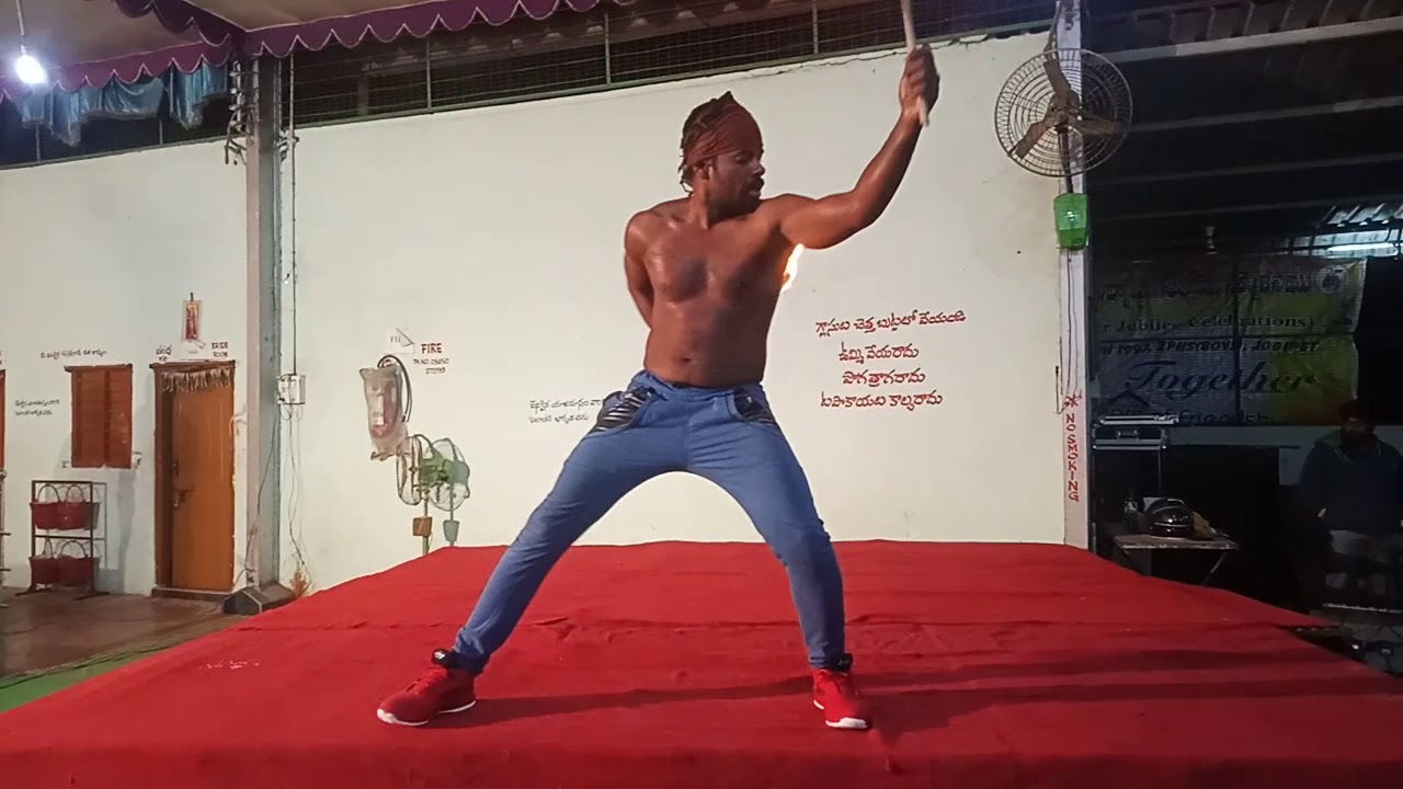 Daya master fire show - YouTube