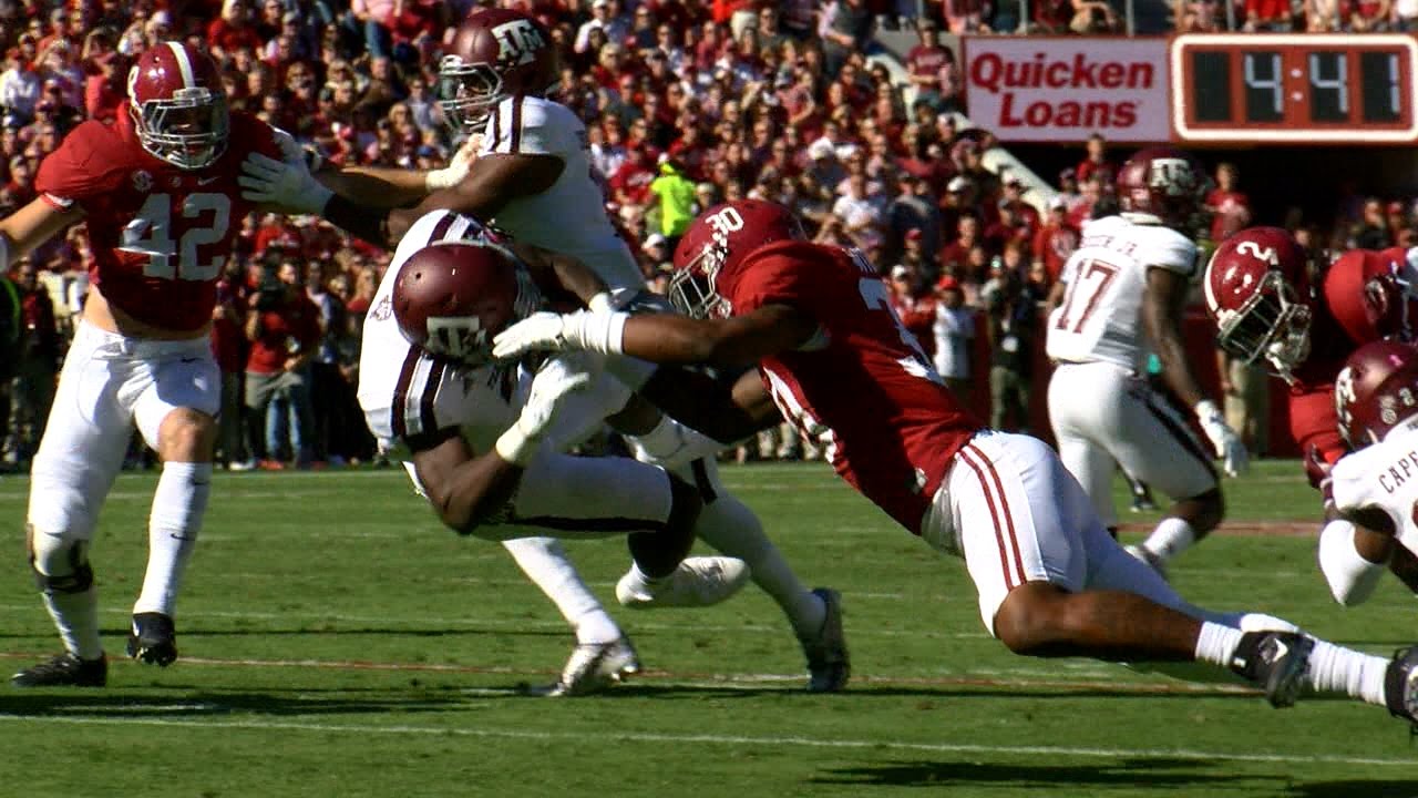 Alabama's Mack Wilson decleats Texas A&M's Speedy Noil - YouTube