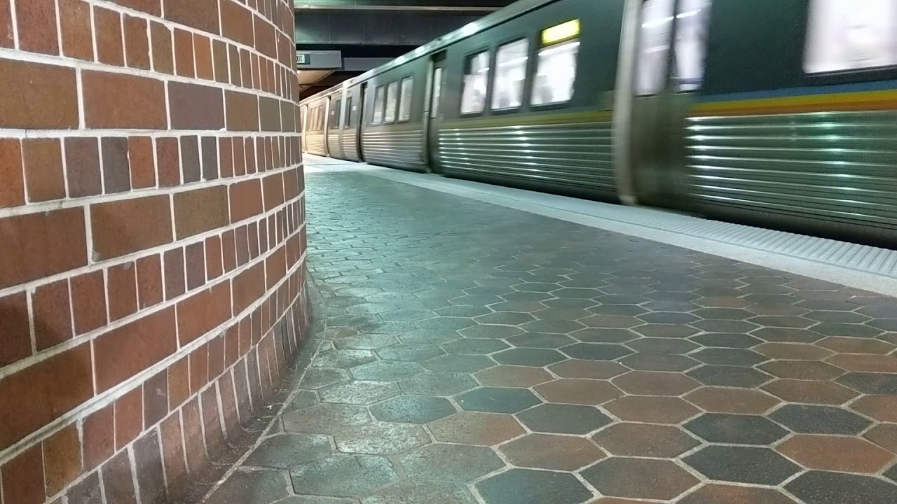 Eastbound MARTA Blue Line Train - YouTube