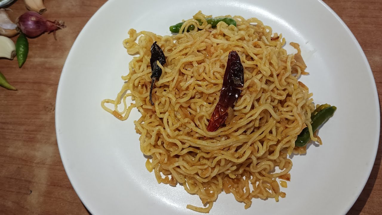 Chilli garlic maggi recipe | Spicy Chilli garlic maggi noodles # ...