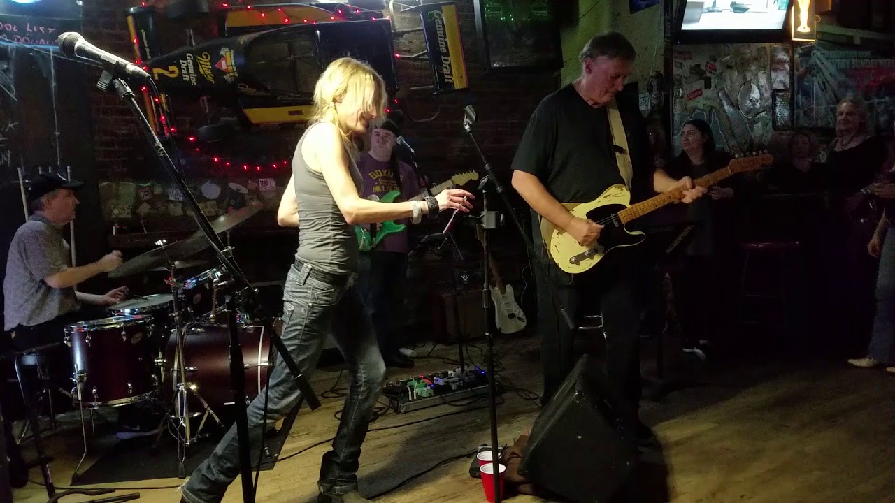 BLUESY DAN BAND "Miss You" feat Shannon Conley - YouTube