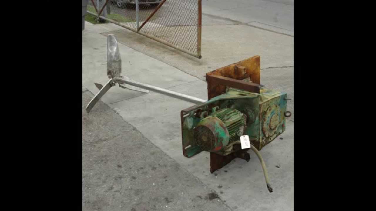 Lightnin 7.5 hp top mount agitator. Model 93 Q 7.5 - YouTube