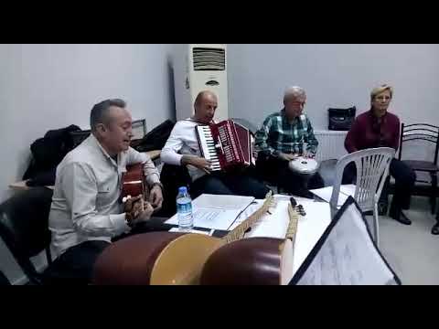 Dido (Altınşehir Türk Halk Müziği korosunun molasında.)
