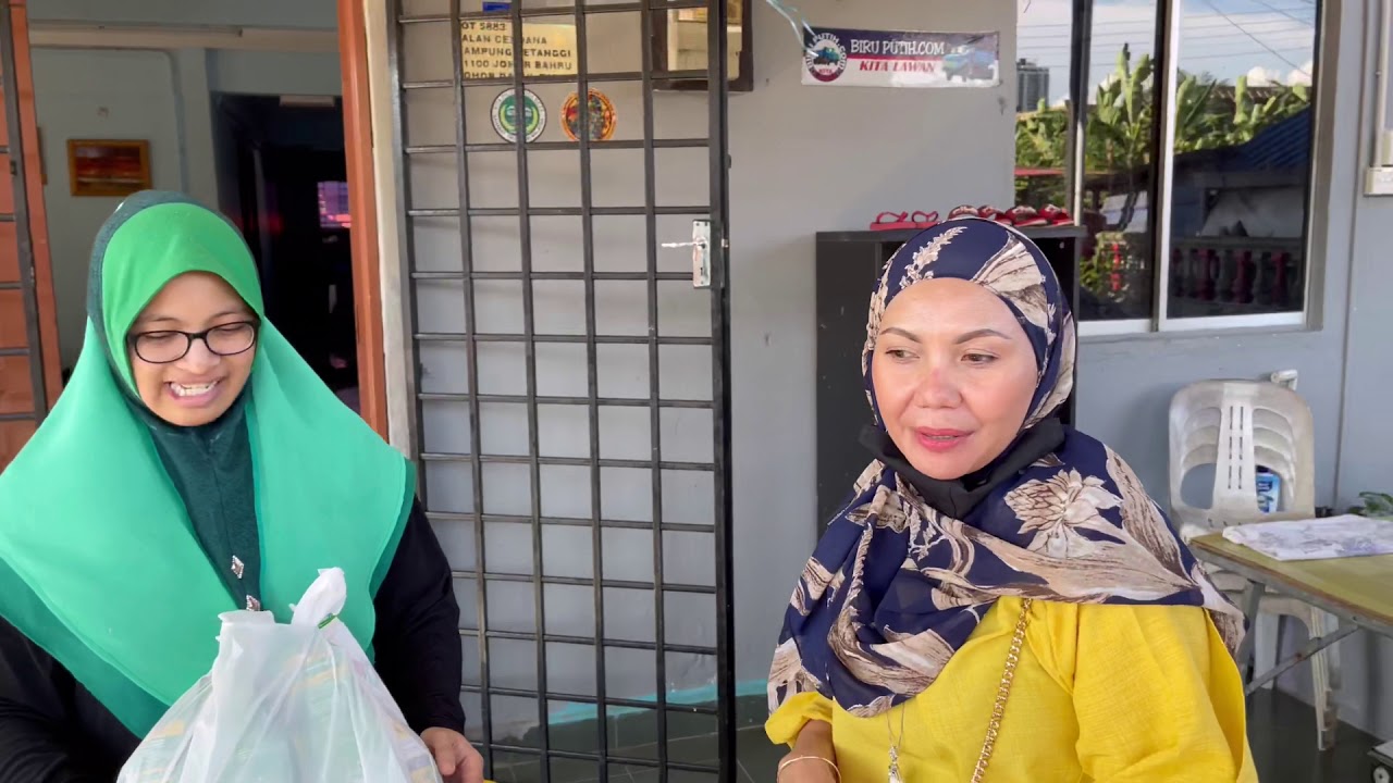 Sumbangan kepada anak yatim | Effary - YouTube