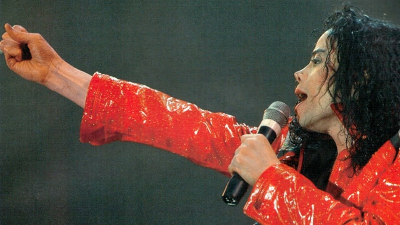 Michael Jackson Beat It live in Wembley July 12th 1997 big screen - YouTube