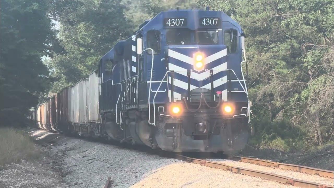 LSRC 4307 & LSRC 4308 Southbound in Alpena, Mi - YouTube