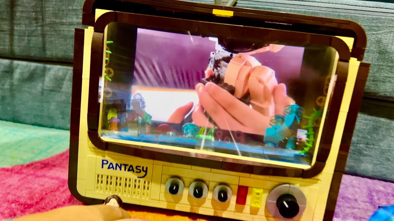 I Made a REAL Working TV with Plastic Bricks - Pantasy Retro TV Set ...