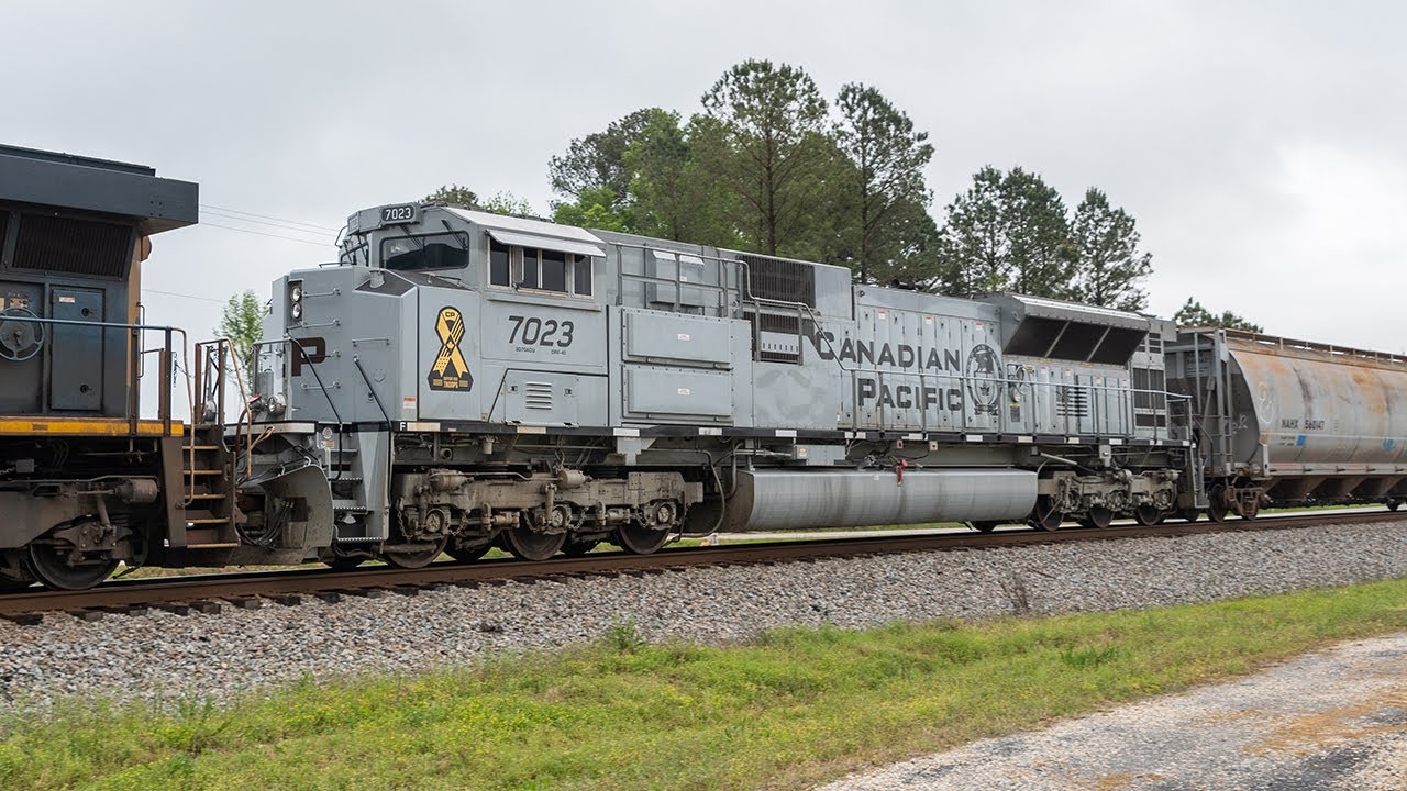 CP 7023 and More! Railfanning Virginia 4/26/20 - YouTube