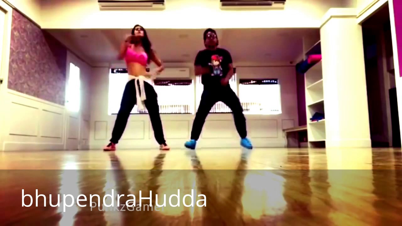 Disha Patani HOT DANCE INSTAGRAM video - YouTube