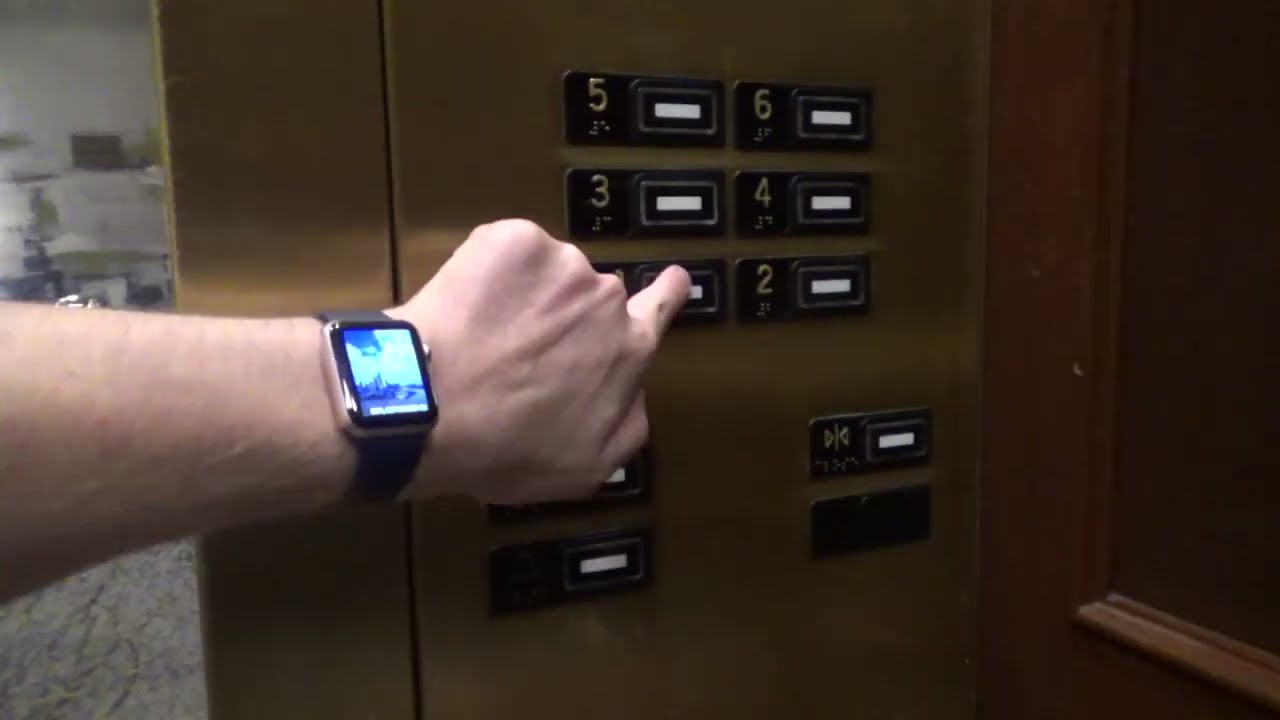 KONE Series 220 Traction Elevators - Milwaukee Marriott West - Waukesha ...