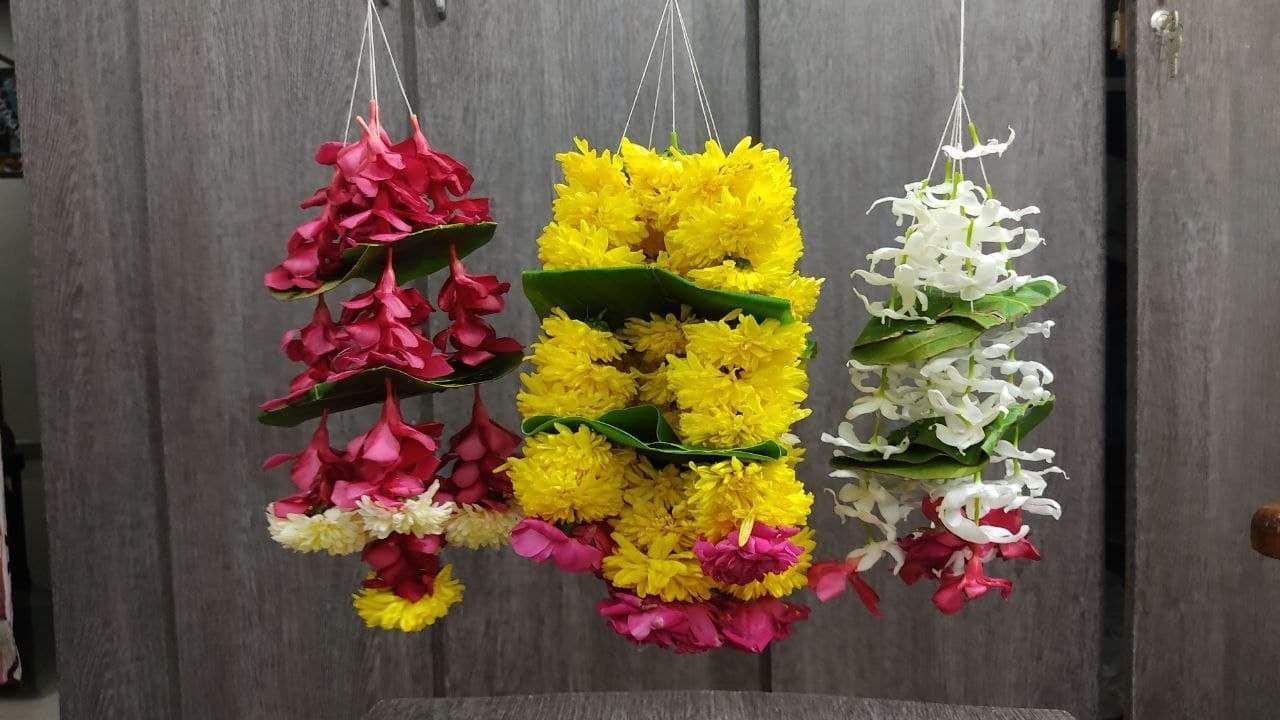 పువ్వుల పాలవెల్లి | Flowers palavelli | #DIY | Easy Ga | - YouTube