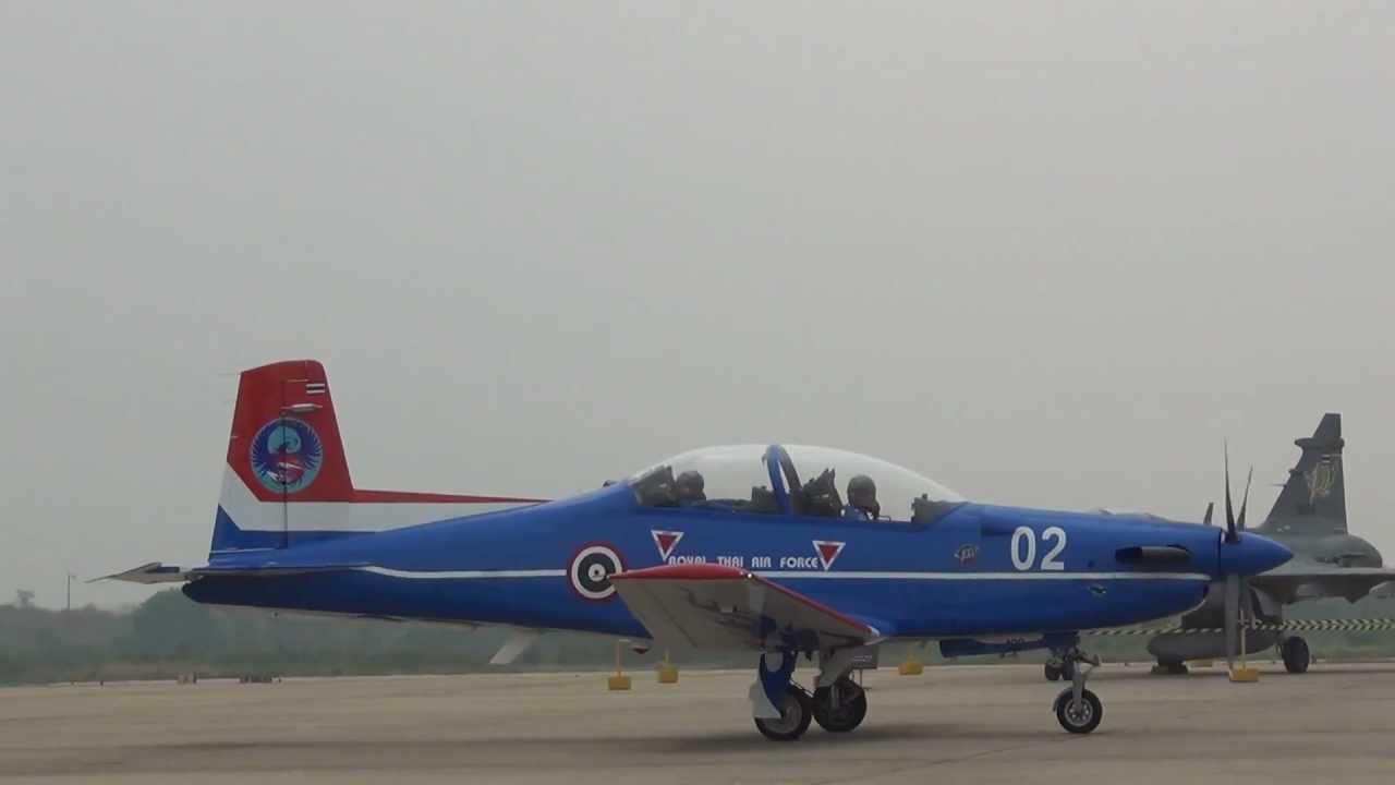 RTAF Blue Phoenix @ ร.ร.การบินกำแพงแสน - YouTube