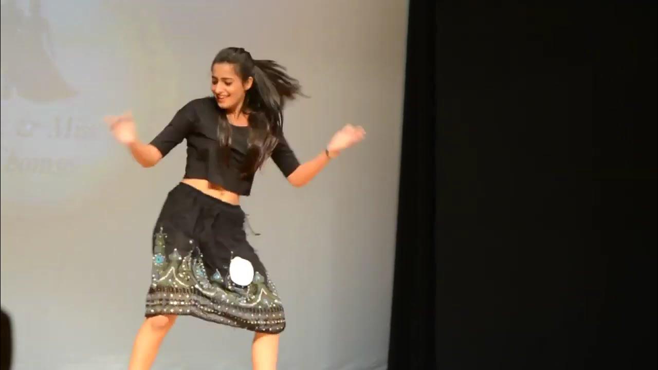 IIT Roorkee 2015 / Soumya Sharma - YouTube