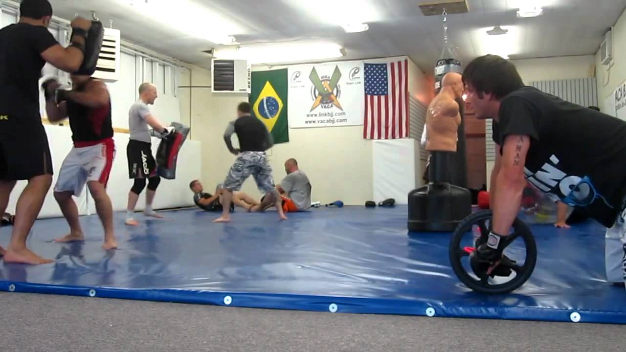 Team Link BJJ NH - Insane MMA Circuit Training - YouTube