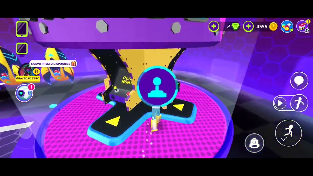 Jugando a dos juegos del arcade,en PKXD. Después os enseño los muebles ...