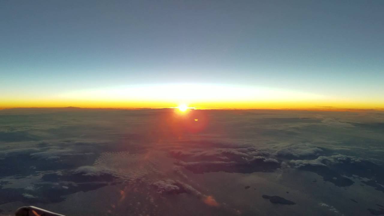 Sunrise over Shannon, Ireland from 40,000 feet - YouTube
