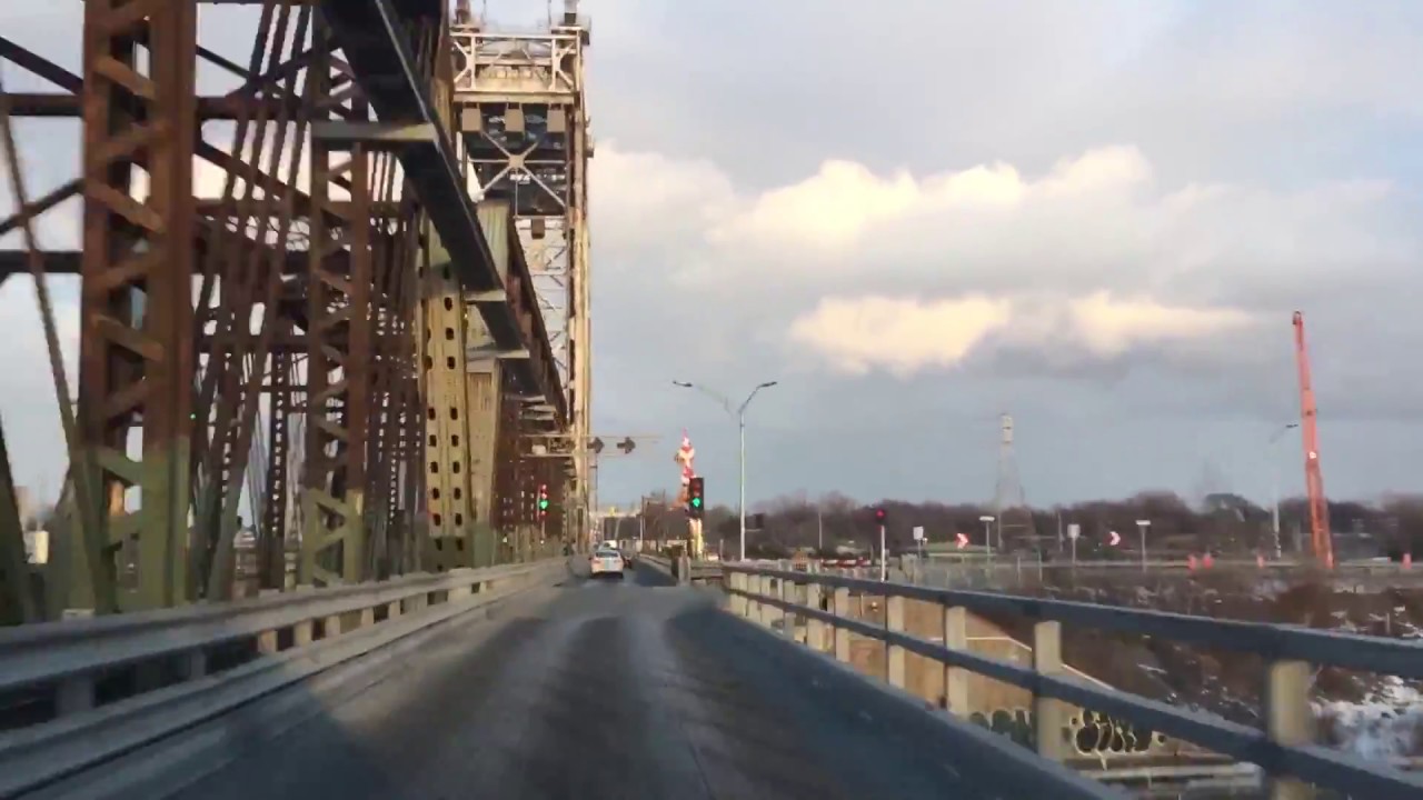 Driving Around: Crossing Victoria Bridge, Montreal / Brossard - YouTube
