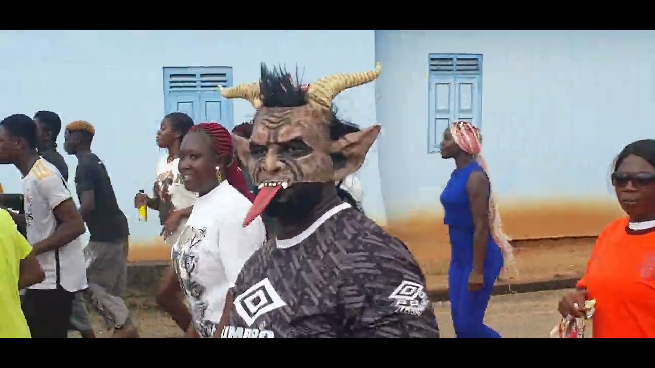 Twi bi energy soloku street carnival float @Bisease Abangye Festival ...