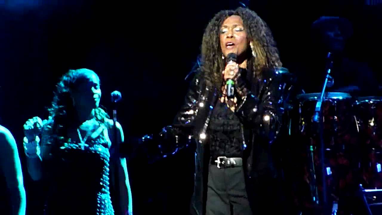 Gwen McCrae Live in London 2010Guitarist Kevin Briggs - YouTube