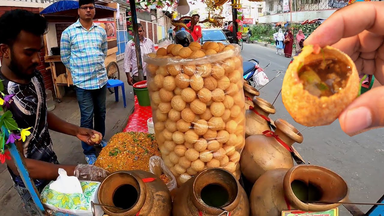 Eating Indian Original panipuri in Dhaka! Famous Tasty street food ...