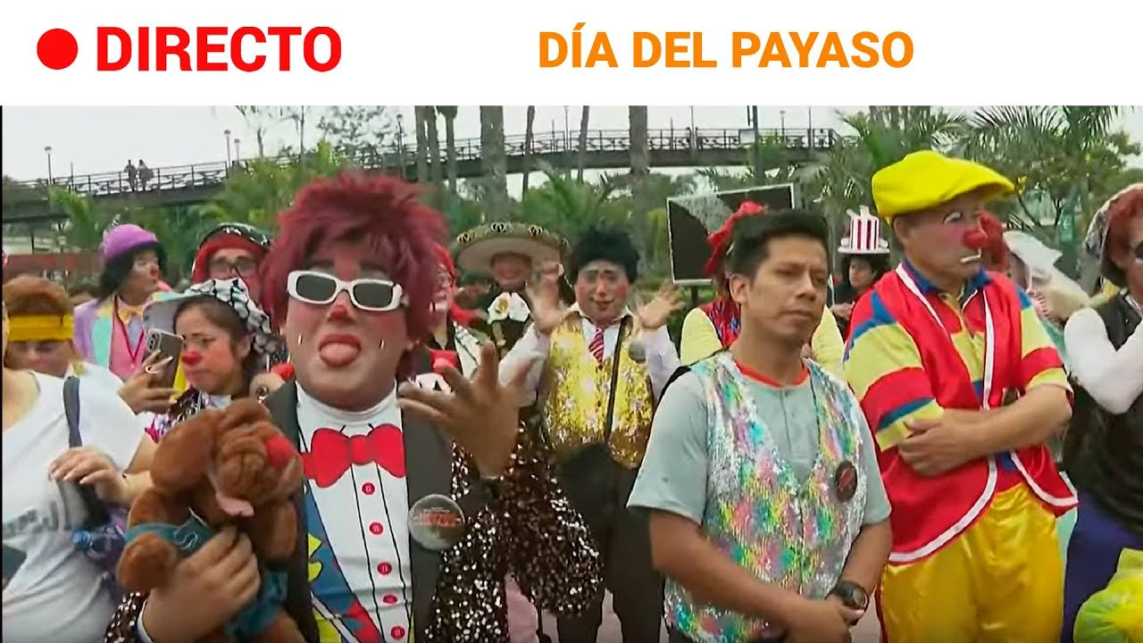 PERÚ: CIENTOS de PAYASOS desfilan por las CALLES de LIMA celebrando su ...