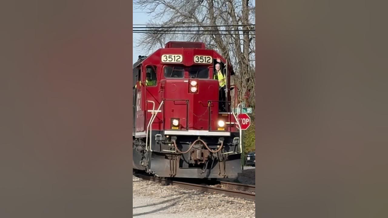 Conductor & Engineer Wave To Me! Train Horn Salute! JawTooth shorts - YouTube