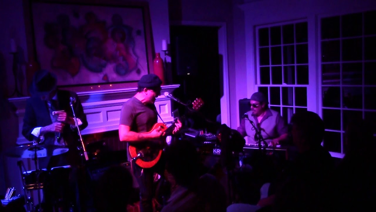 Woody Russell Trio Plays the Blues - YouTube