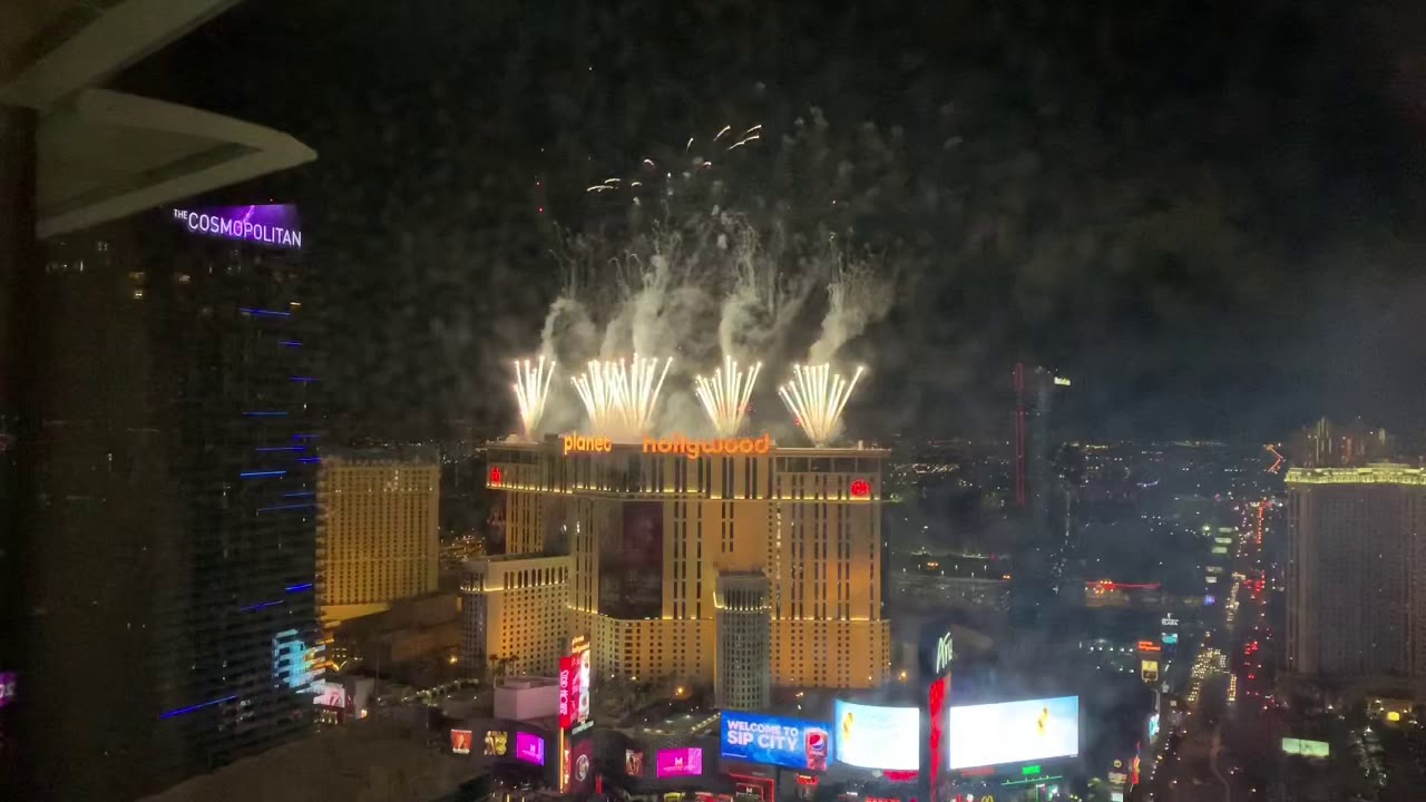 New Years fireworks Aria 53rd Floor 2020 - YouTube
