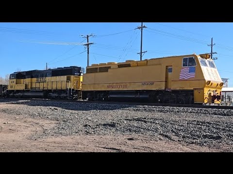 WOW a MOW Train! BNSF 5465 U-LUDLAU5-01G with HZGX 216 and 207 at Rear. Short MOW Train! - YouTube