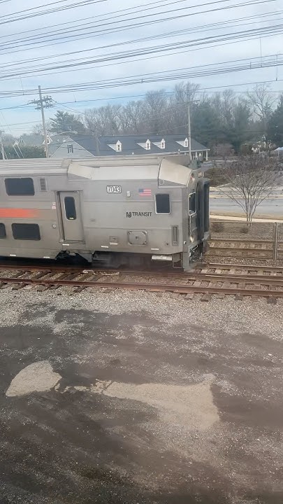 NJ Transit Train 7043 through Little Silver - YouTube