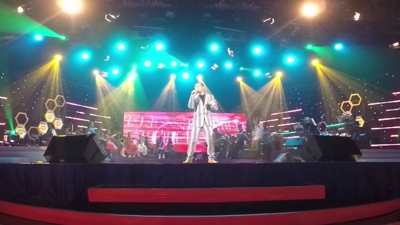 Ezad - "Hati Mati" Live @ Konsert Debaran Bintang Kecil RTM - YouTube