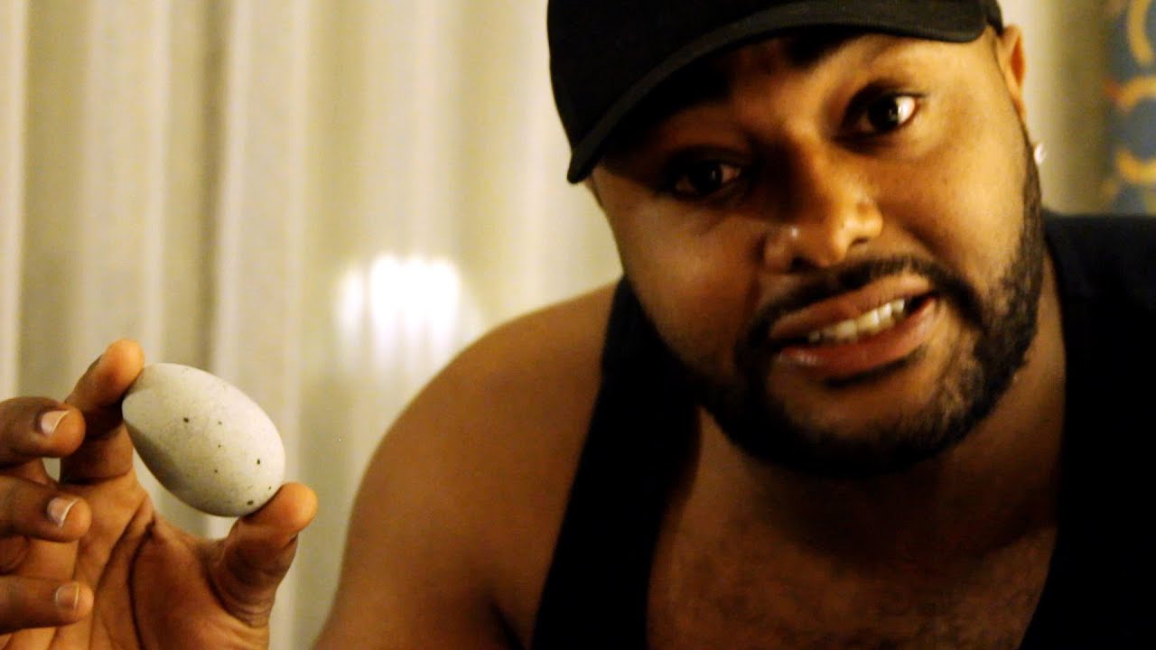 Black Guy does Century Egg Challenge - YouTube