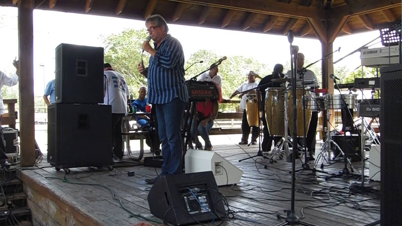 Eddy Calderon en el 20 Aniversario del Exodo de Balseros Guantanamo ...