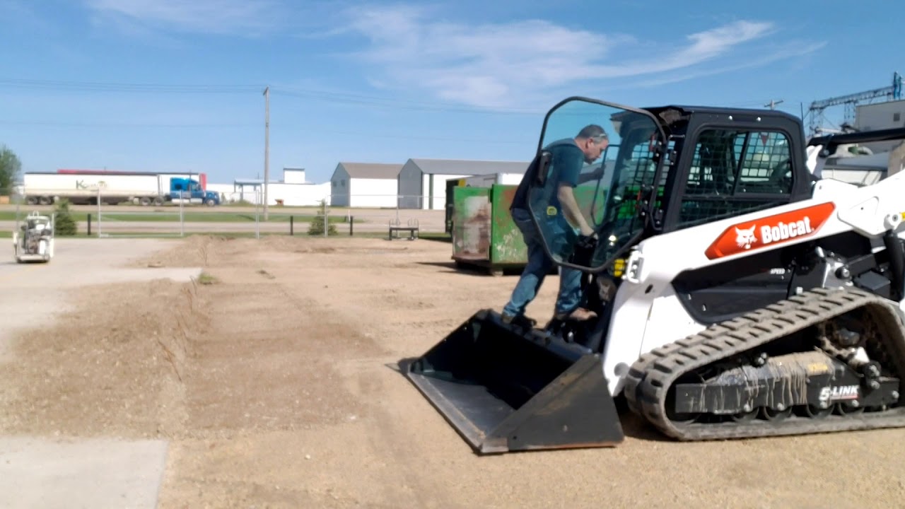 Fun on the Bobcat! - YouTube