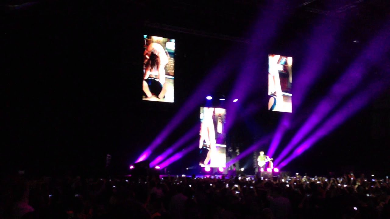 Ed Sheeran- Thinking Out Loud (+ Can't Help Falling in Love) ; Warsaw ...