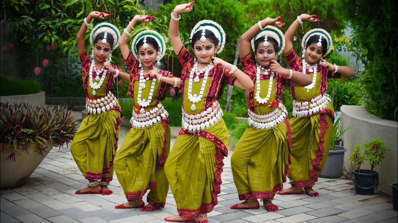 Dekha go by Nupura students - YouTube