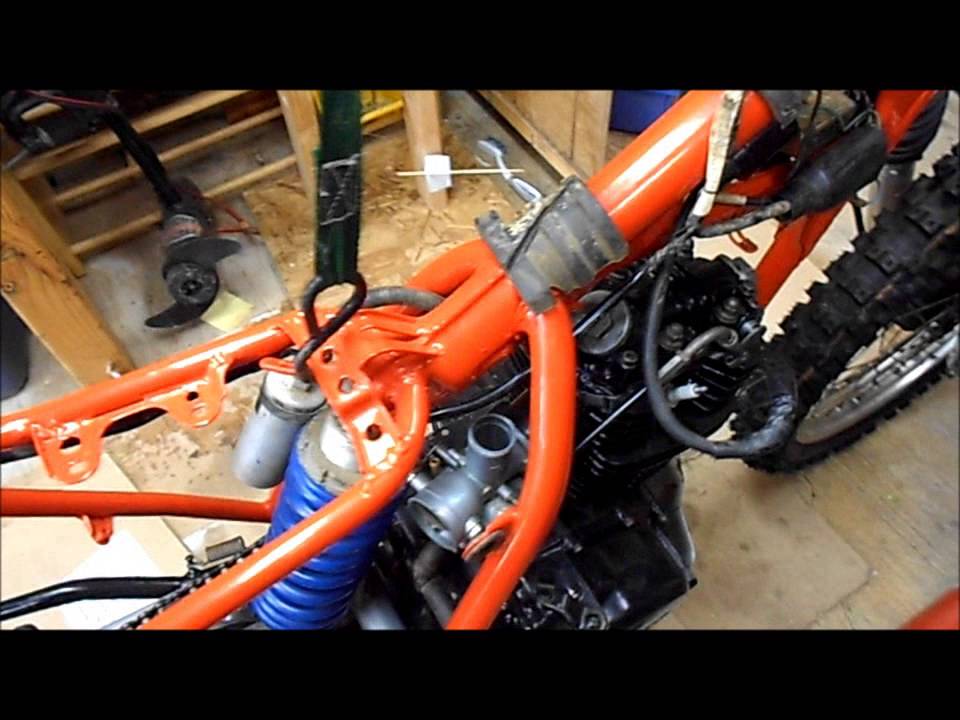 1982 XR200R Rebuild Part 10 - YouTube