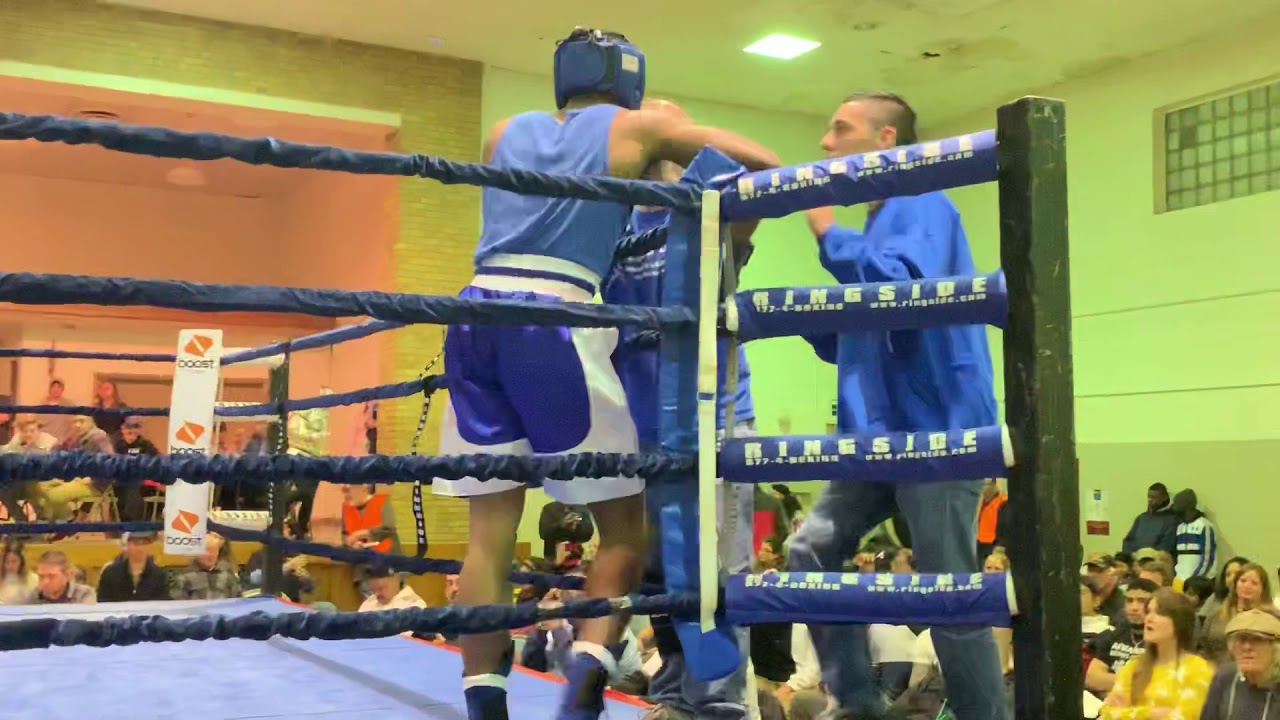 Michael Armstrong boxing for Blues Gym, 165 pound Amateur - YouTube