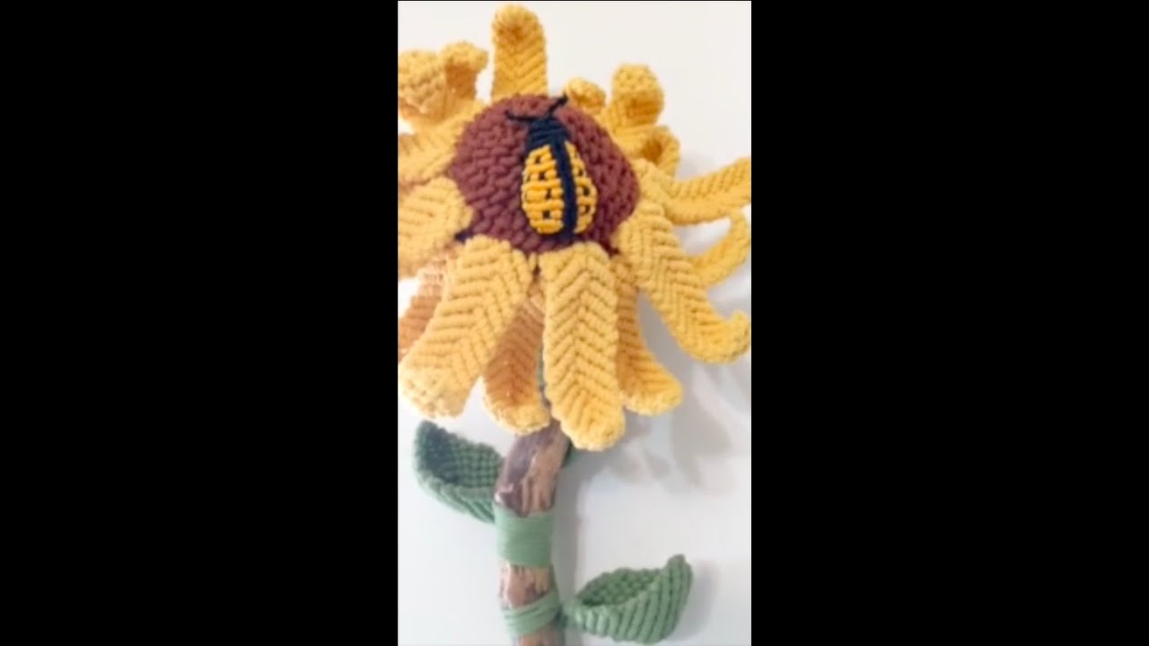 Large Macrame Sunflower Tutorial!! - YouTube