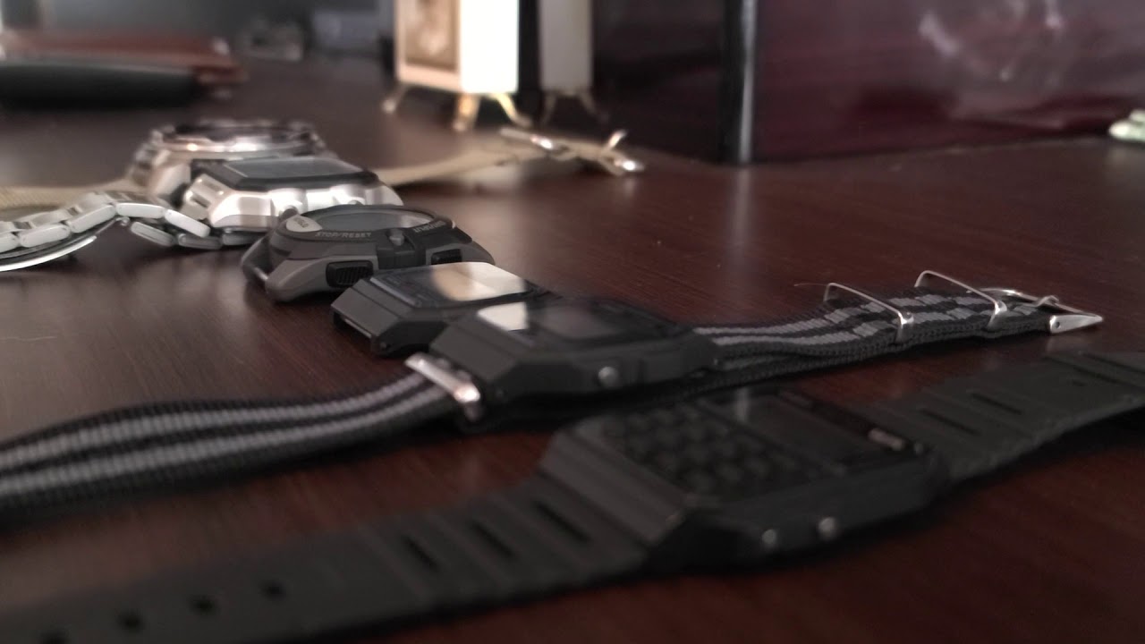 All Watches Perfectly Synchronized - YouTube