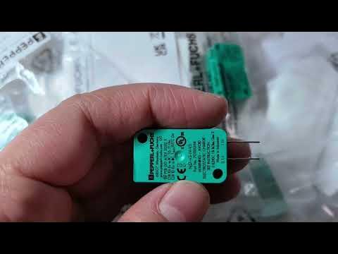 P+F Inductive sensor NJ2-V3-N-V5 - YouTube