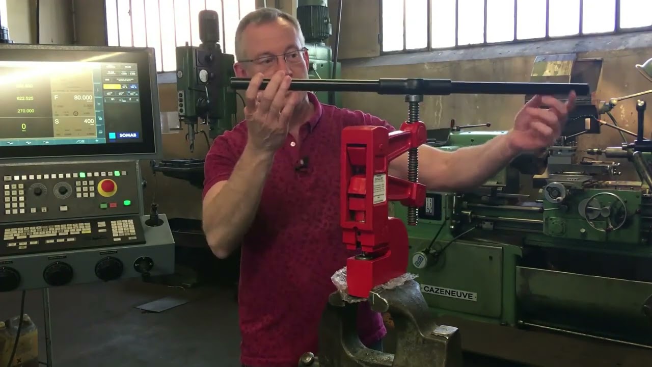 Rexo | L'outillage manuel pour les professionnels | La poinçonneuse ...