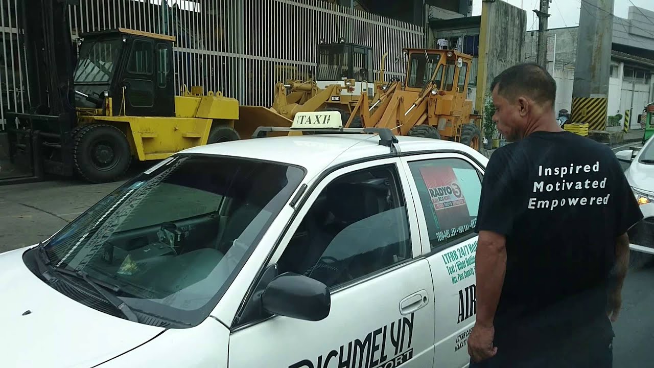 Philippines, Metro Manila, fight between taxi drivers - YouTube