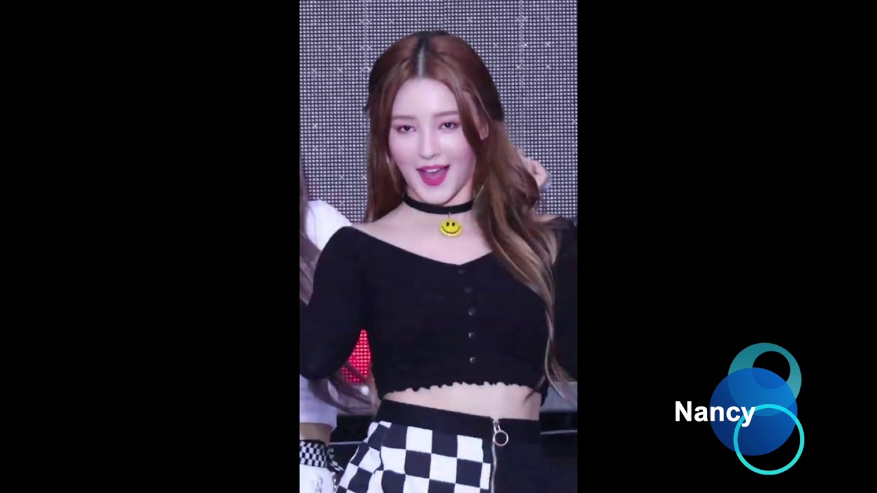 momoland nancy zoom fancam - YouTube