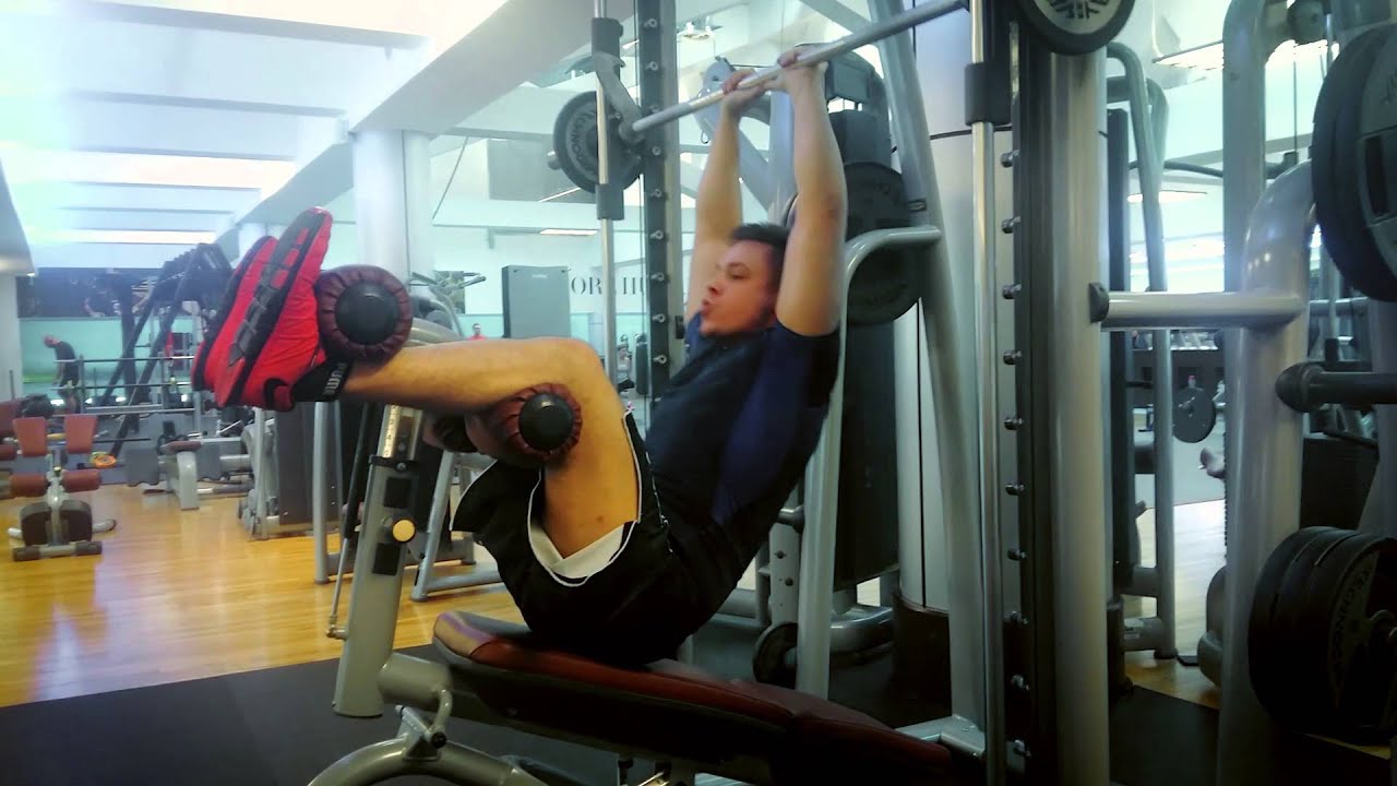 Smith Machine - Abs Crunches - YouTube