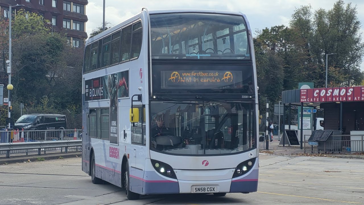 *Thrash* On board: First Basildon SN58 CGX 33561, working the 25 - YouTube