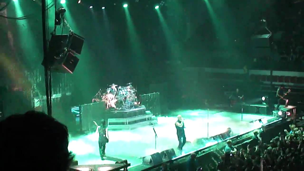 Disturbed Intro to Music as a Weapon - YouTube