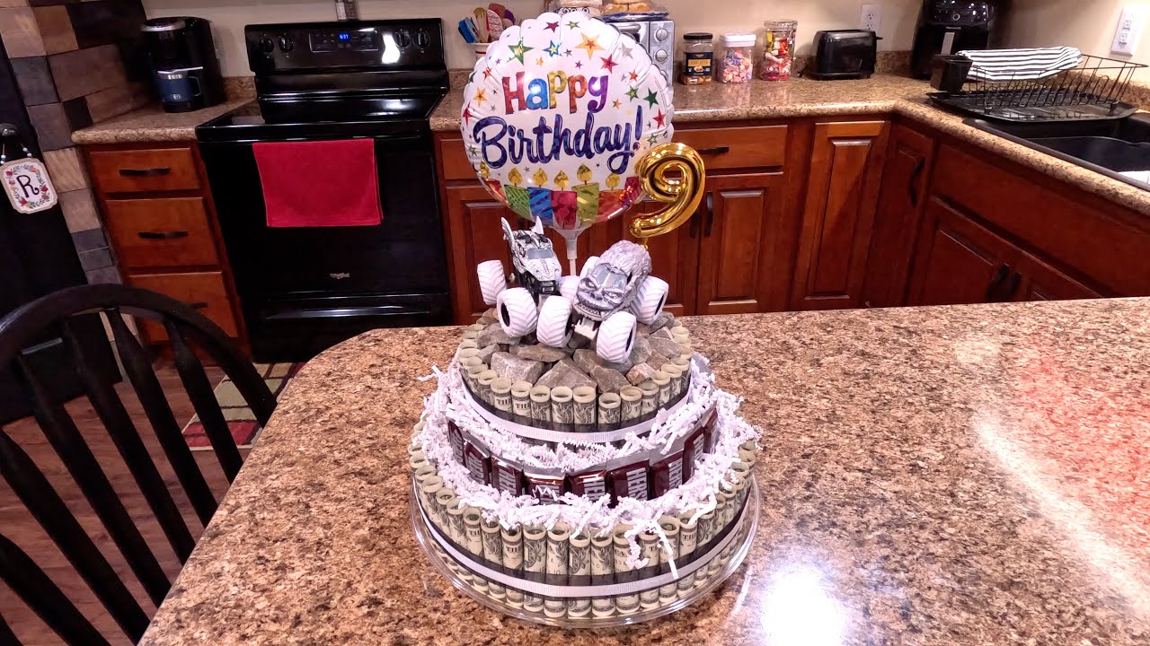 How to build a money cake - YouTube